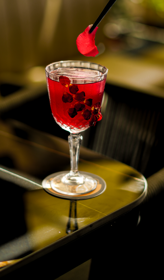 LUNA Rooftop & Lounge